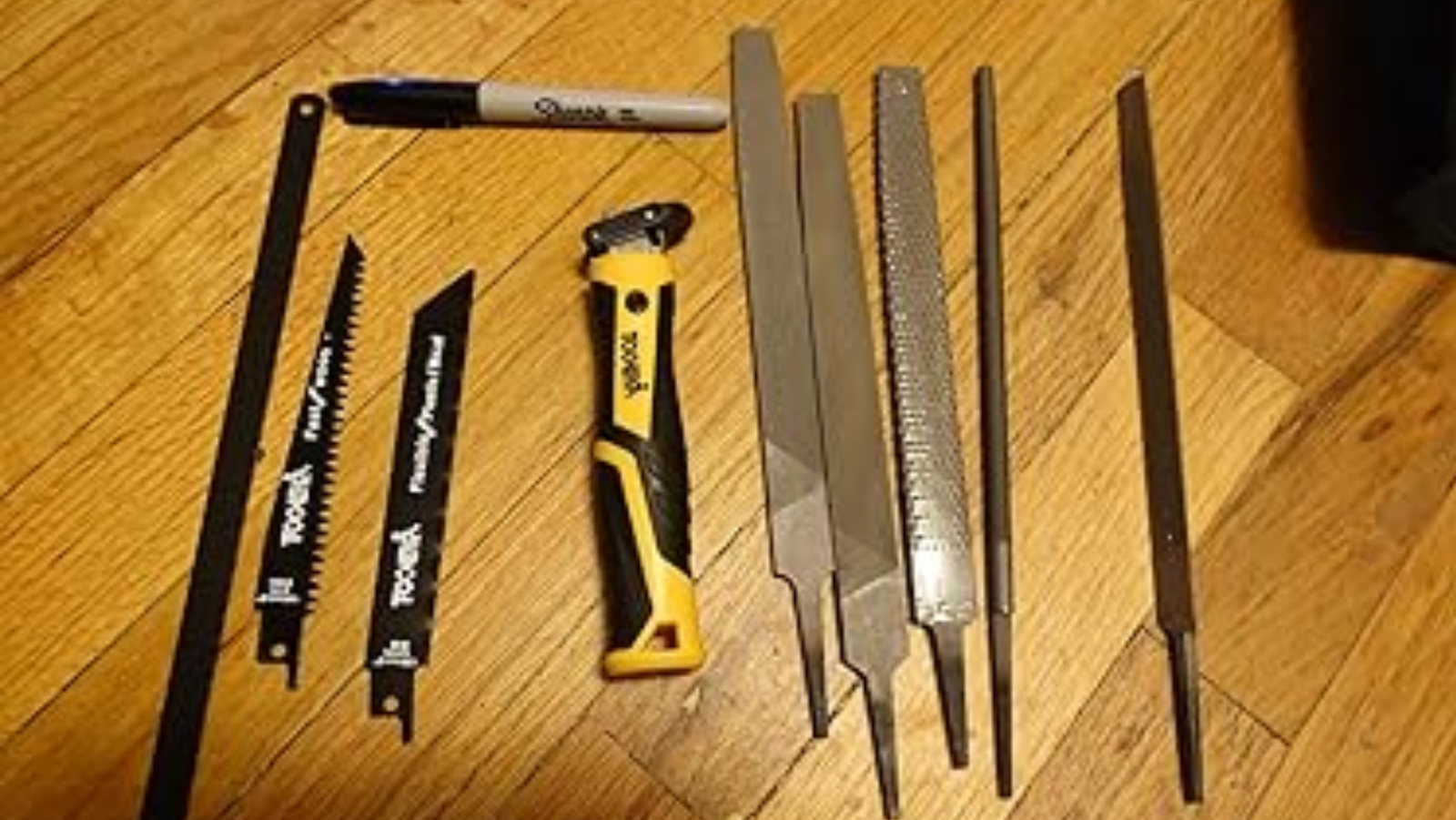How To Sharpen A Circular Saw Blade With A File (Easy Guide)